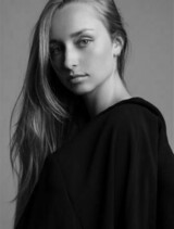 Emma SMET - Biographie, spectacles, films, théâtre et photos